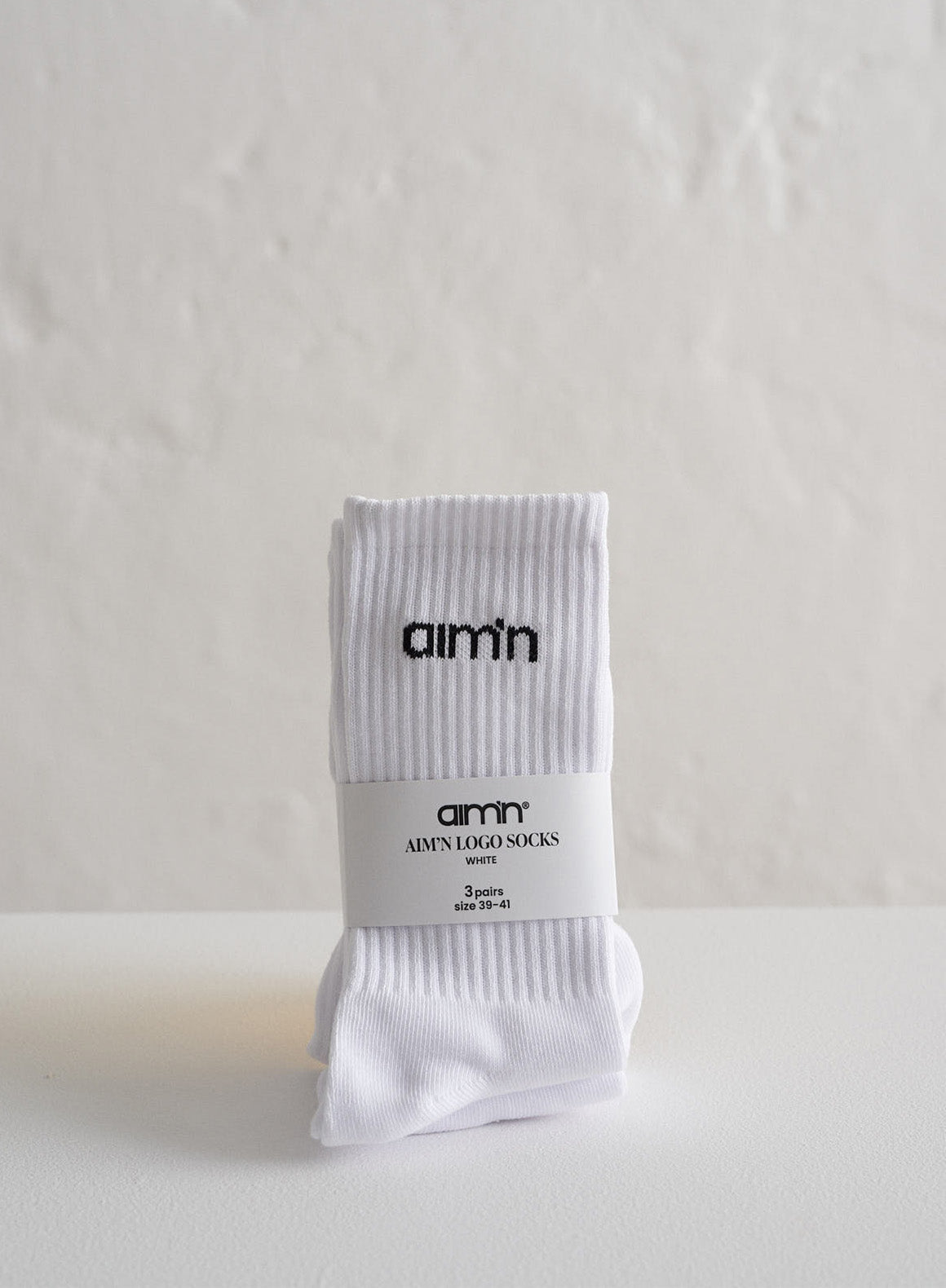 WHITE AIM'N LOGO SOCKS 3-PACK – AIMN NZ