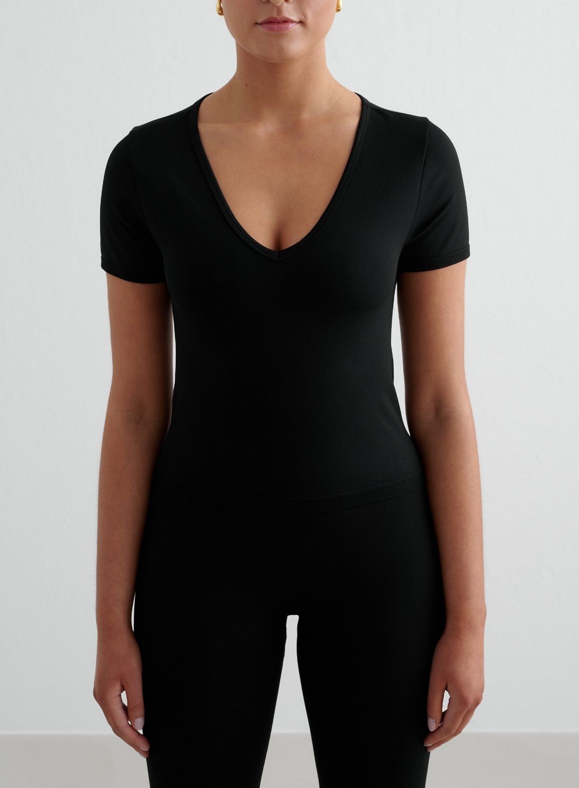 Black Shape Seamless Short Sleeve – AIMN NZ