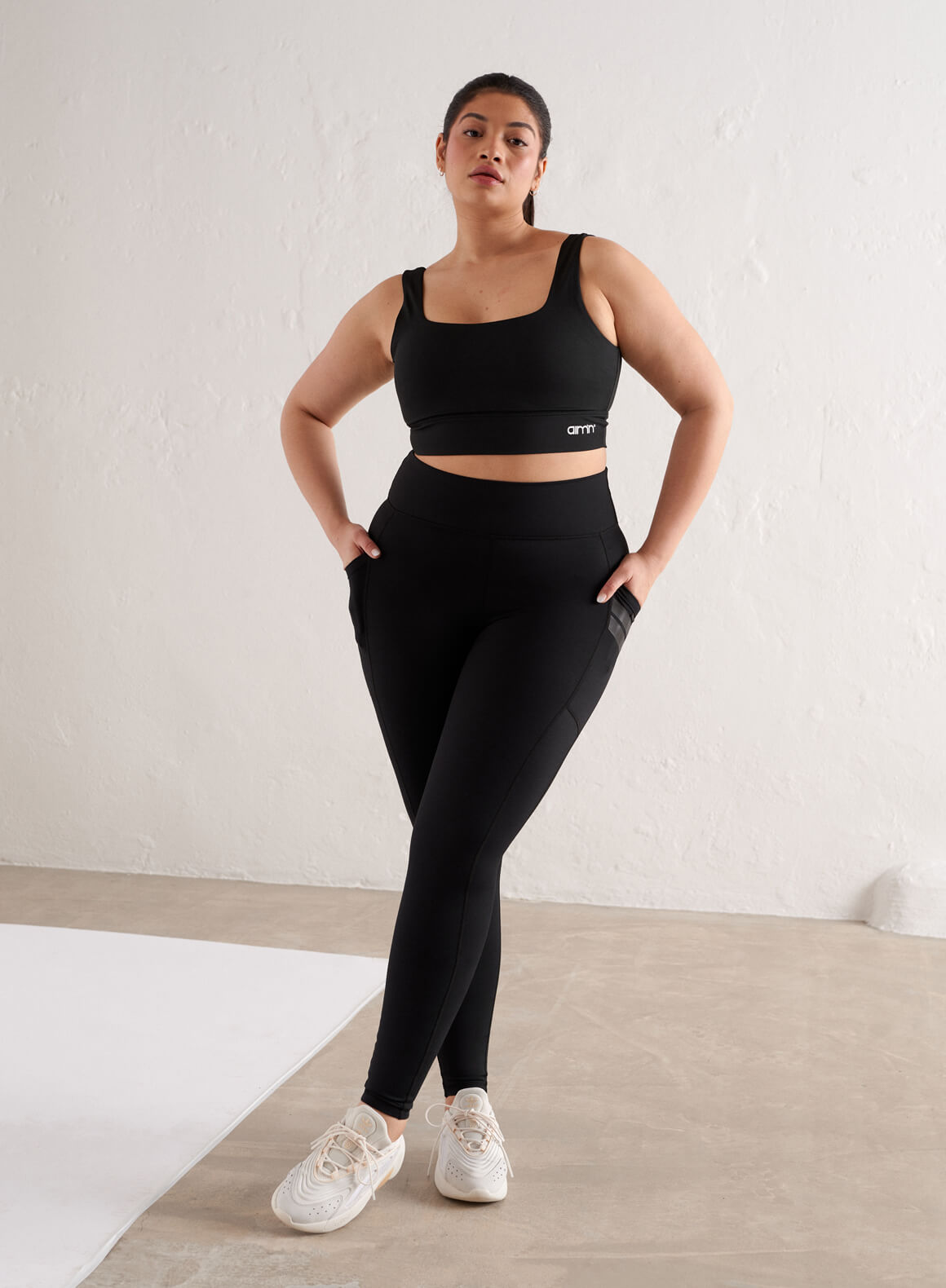 ESSENTIAL TIGHTS – AIMN NZ