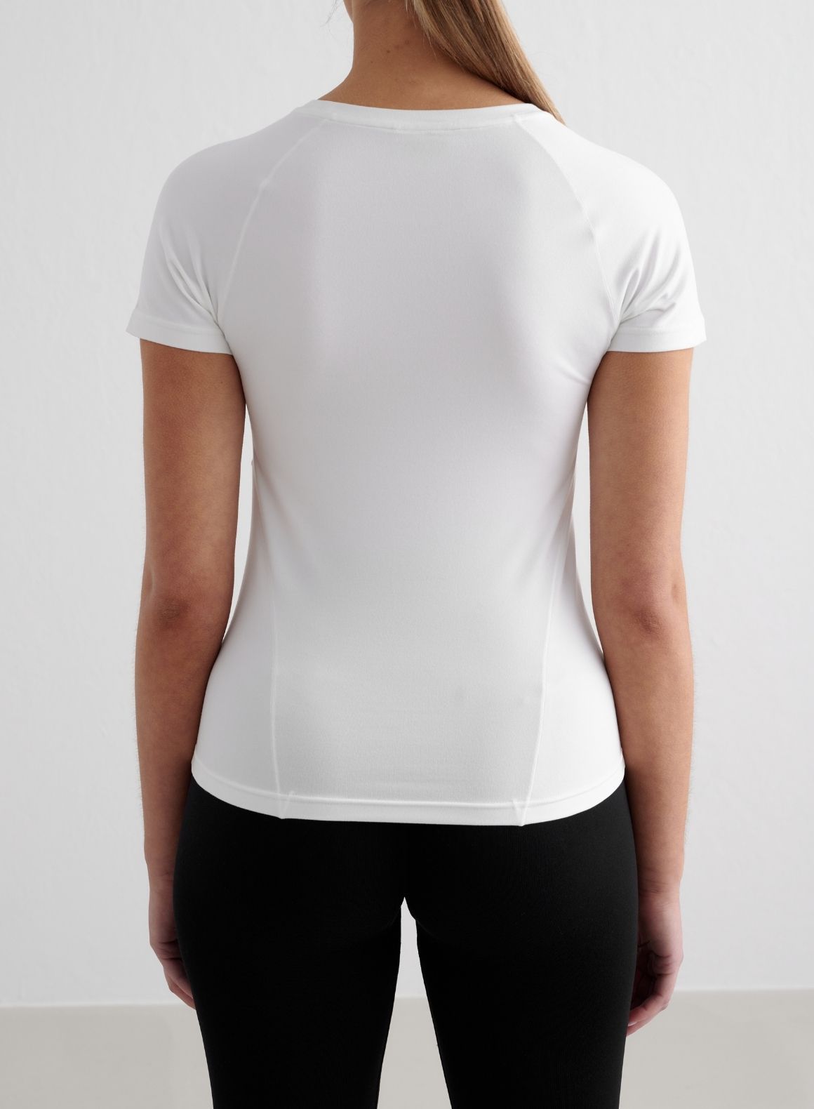 White Soft Basic Short Sleeve – AIMN NZ