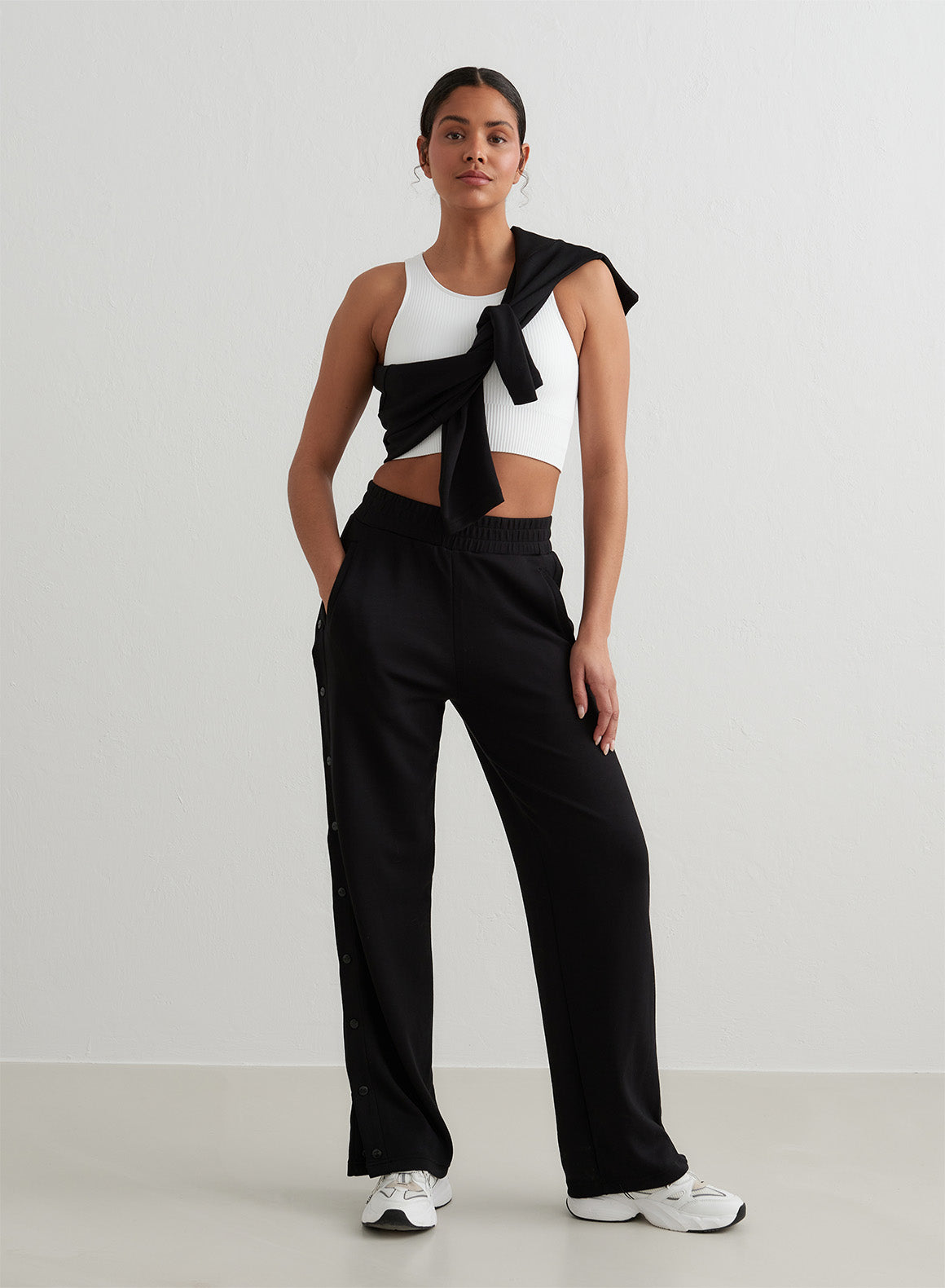 Black Comfy Modal Buttoned Pants – AIMN NZ